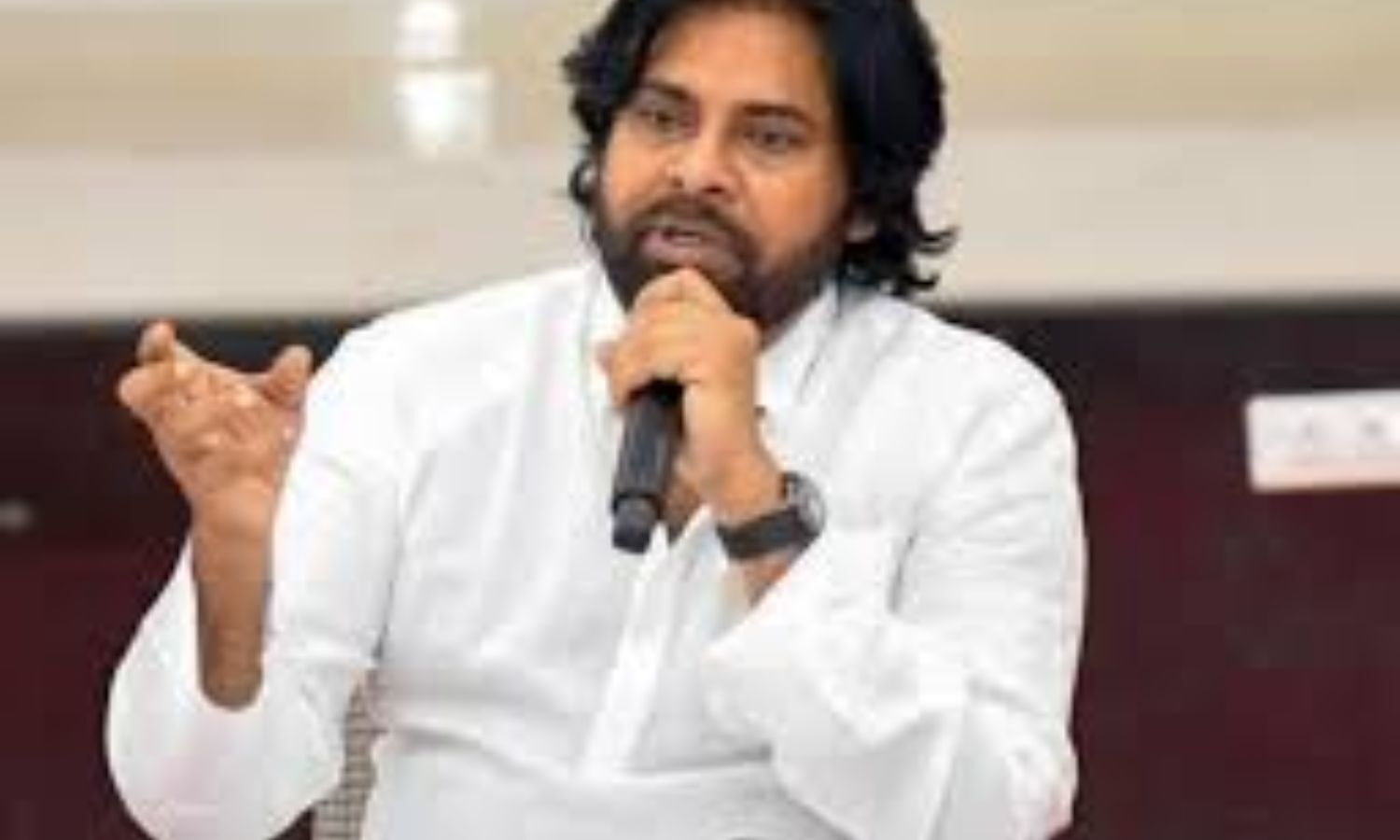 Pawan Kalyan says TN political developments leave him ‘envious’