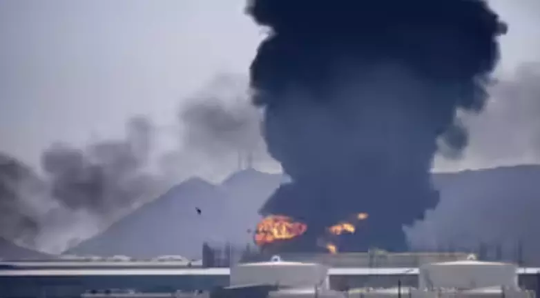 Fragile Iran-US ceasefire tested by new round of military strikes
