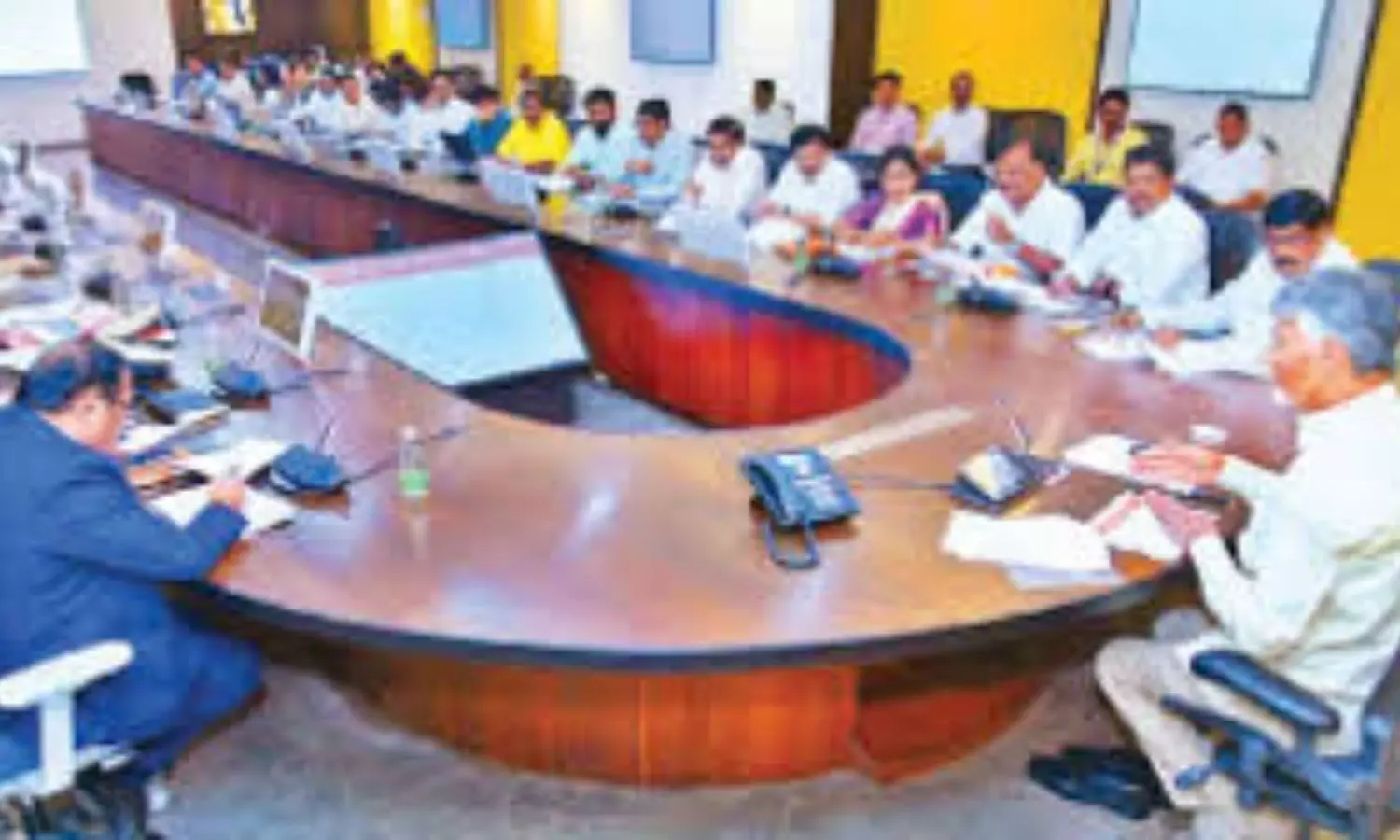 Naidu reviews Godavari Pushkaram prep, calls for seamless coordination