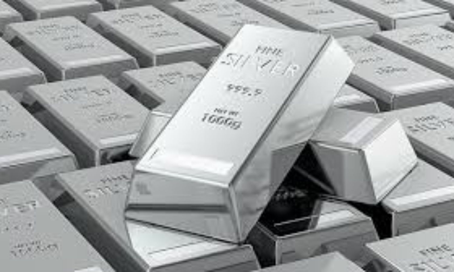 Silver futures climb 2% on high bets