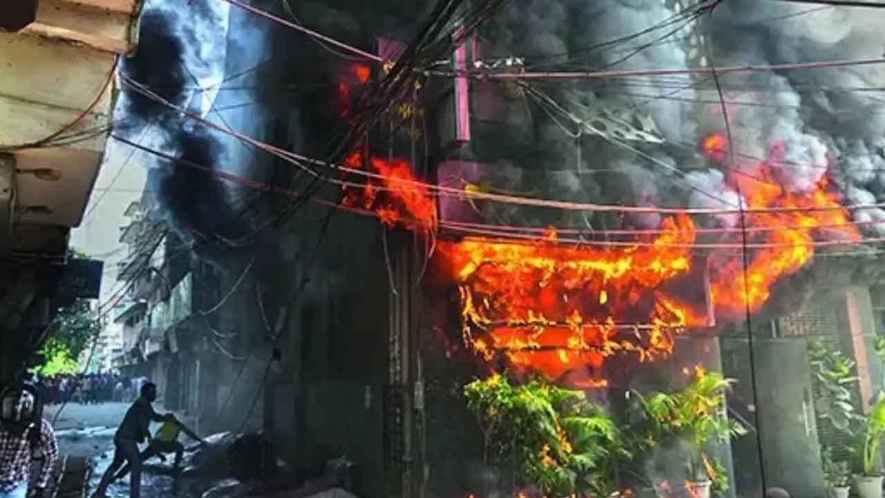Tragedy in Muzaffarpur: Fire at Prasad Hospital Claims Three Lives