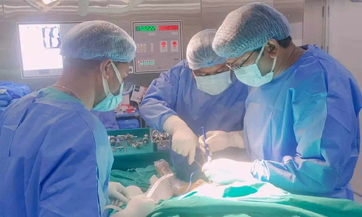 Lloyds Hospital’s Ist knee replacement surgery