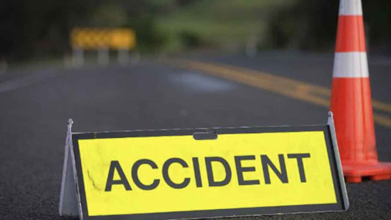 35 Hurt as Passenger Bus Overturns on NH-31 in Bihar's Katihar ...