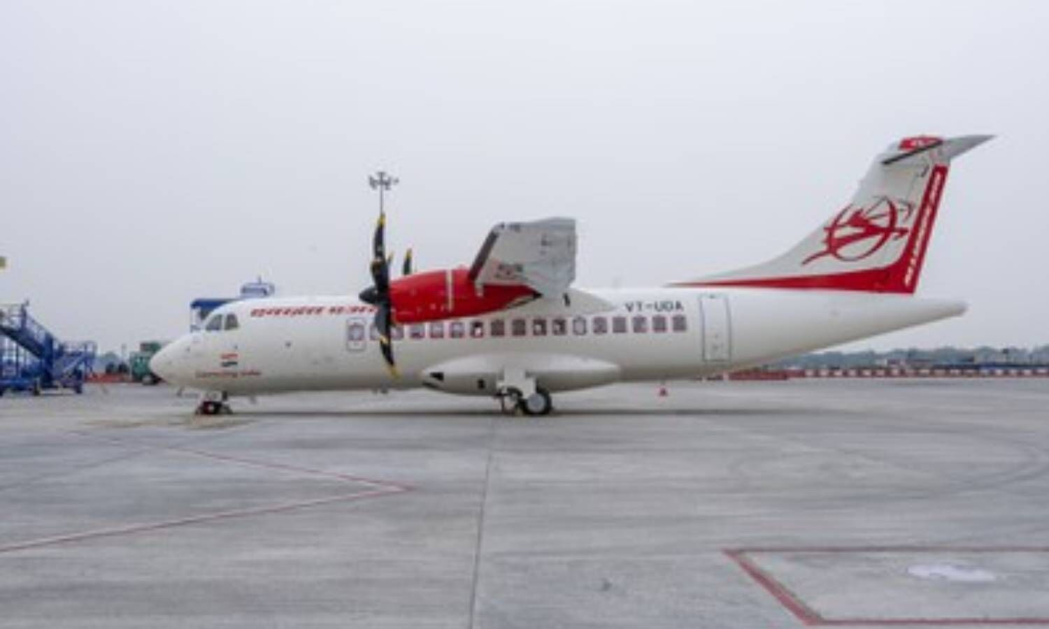 Alliance Air flight suffers tyre burst while landing at Bilaspur ...